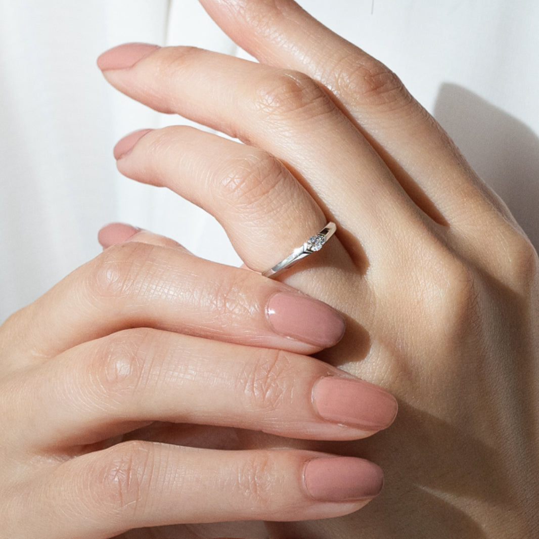 ダイヤモンドリング 0.1ct PT900 プラチナ 細身 NRG008 – facett 公式オンラインショップ